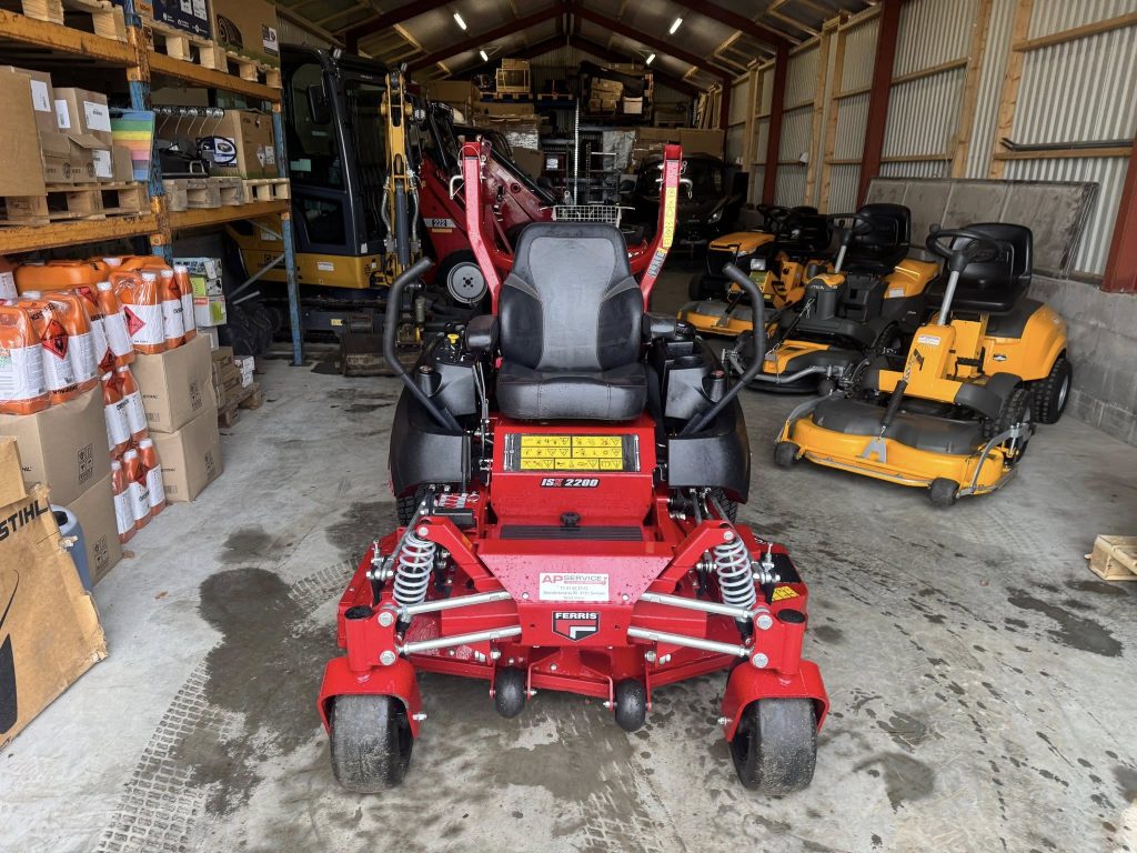 Brugt Ferris ZT 2200 ISX - 52” Trippel iCDTM klippebord - AP Service ...